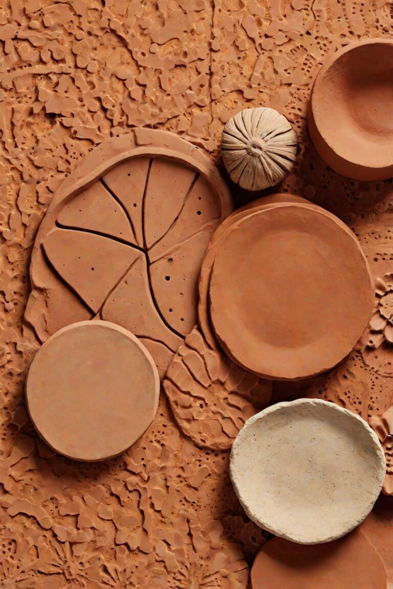 Clay Comfort: Terracotta Palette for a Relaxing Space