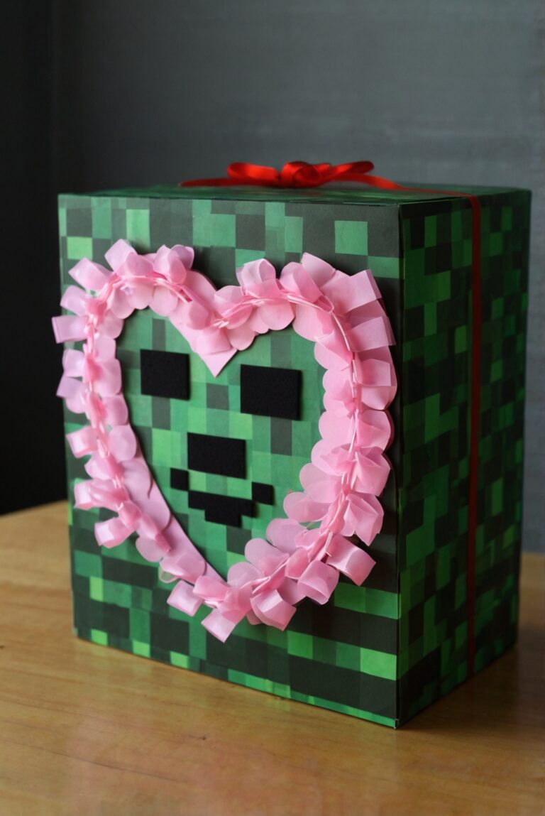 How to Make a Creeper Valentine Box: DIY Ideas (Craft a Unique ...